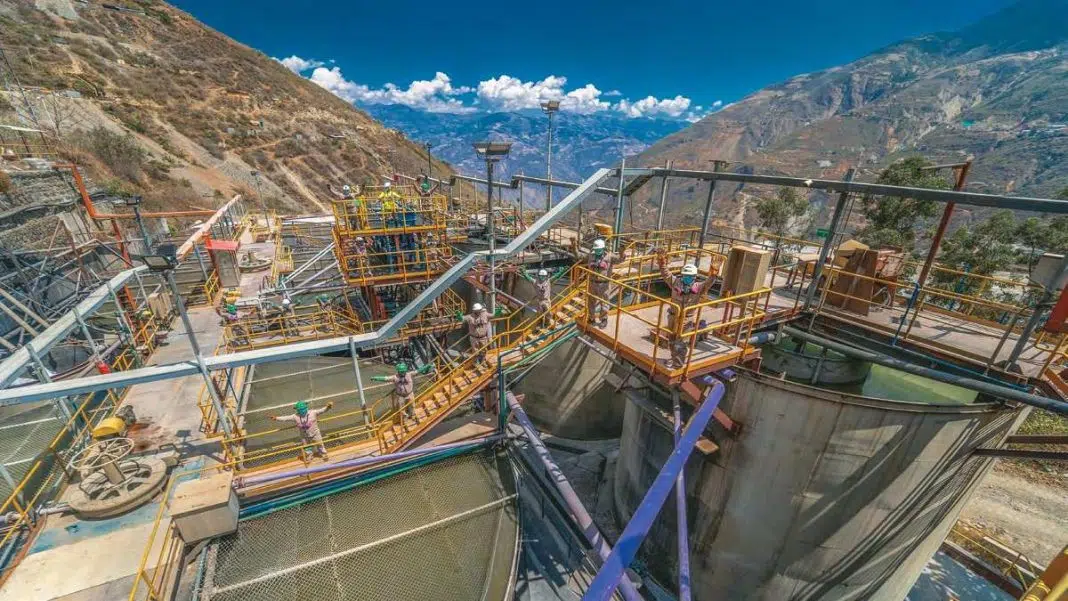 Perú: "El Poder de la Expansión: Minera Poderosa Transforma el ...