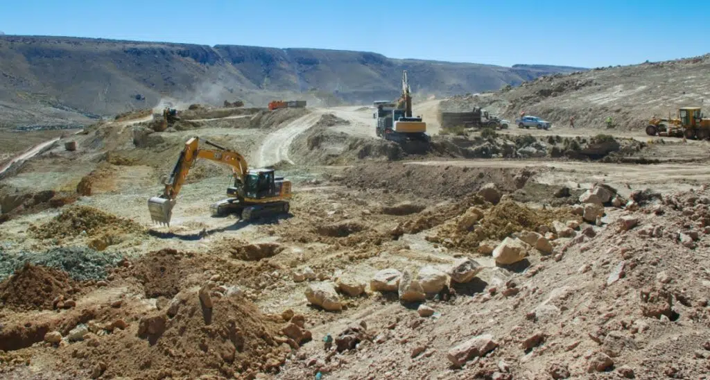 Bolivia: Explorando el Tesoro de Paca Silver Elephant Mining a la Caza ...